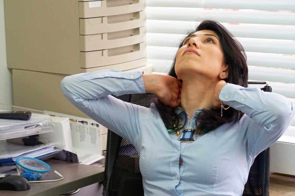 Causes of Neck Problems in Adults | Ezfit Singapore